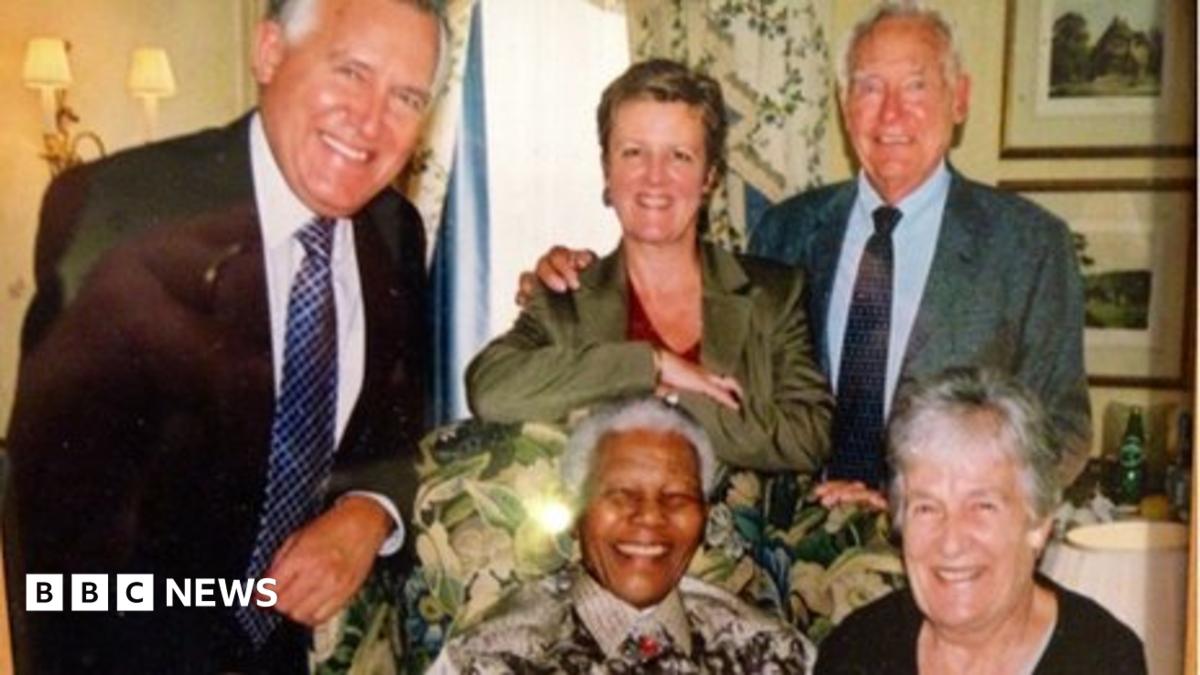 MP Peter Hain's story of parents' anti-apartheid fight - BBC News