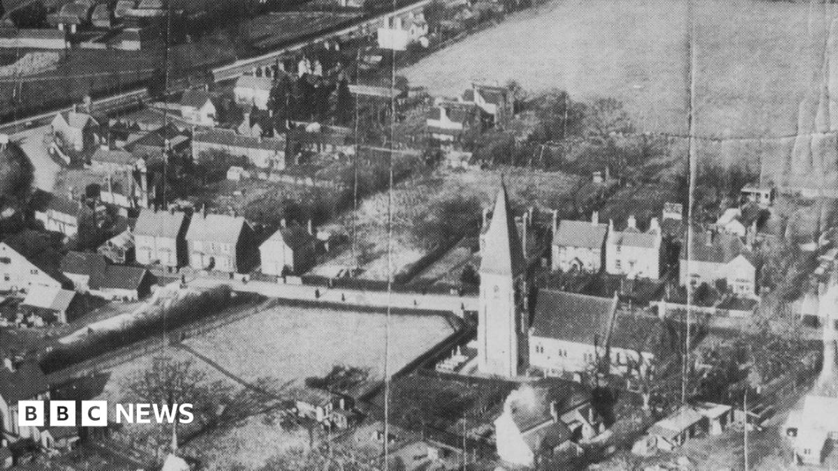 Gatwick runway plans: Lowfield Heath 'ghost village' remembered - BBC News