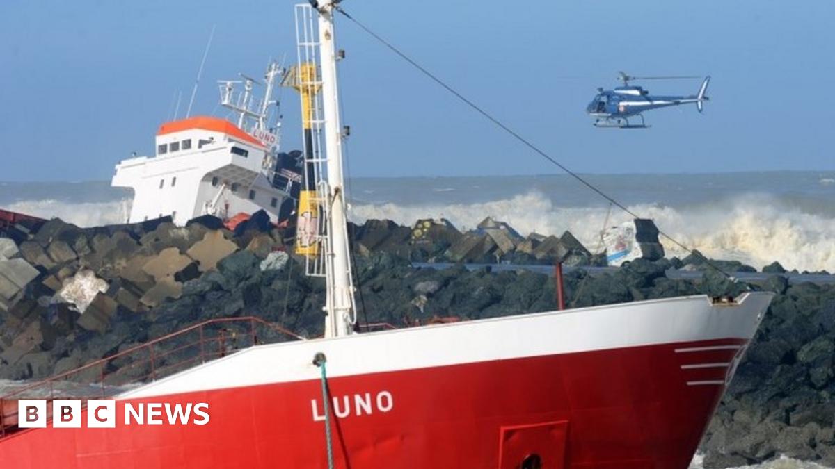 Spanish cargo ship splits on French coast at Anglet - BBC News