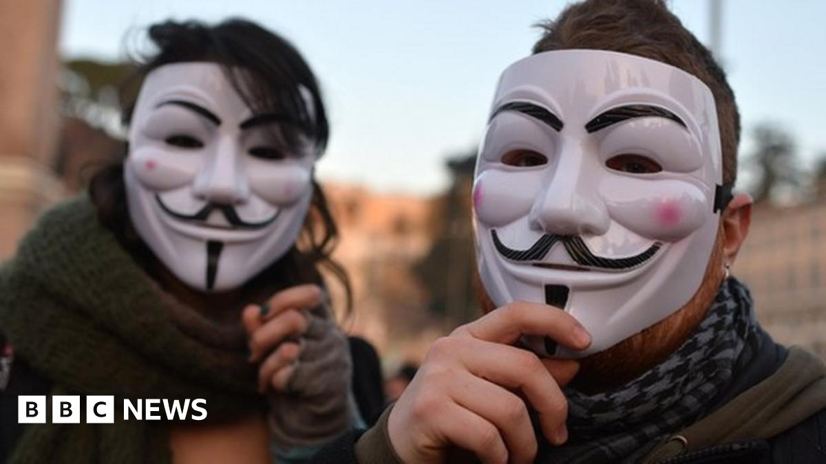 Snowden leaks: GCHQ 'attacked Anonymous' hackers - BBC News