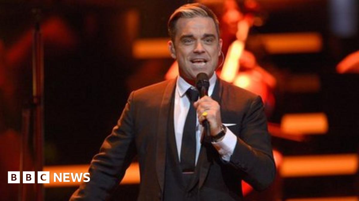 Robbie Williams 40th birthday plaque unveiled - BBC News