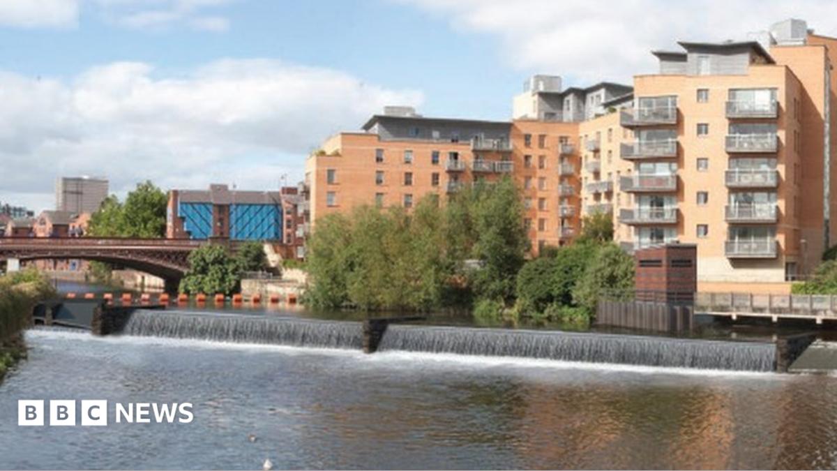 Leeds Flood Alleviation Scheme work starts - BBC News