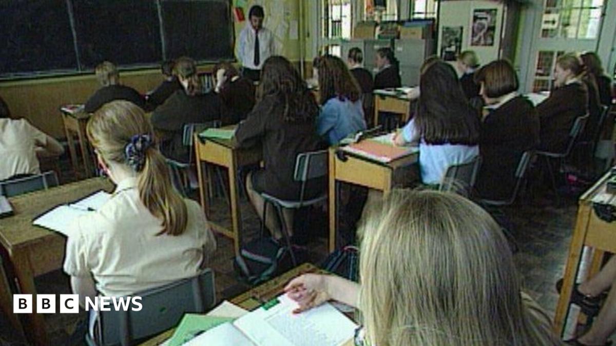 Alston and Nenthead school consultation begins - BBC News
