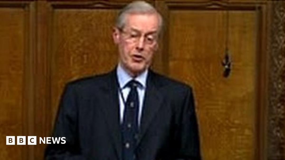 Essex MP Sir Alan Haselhurst fights to stand aged 77 - BBC News