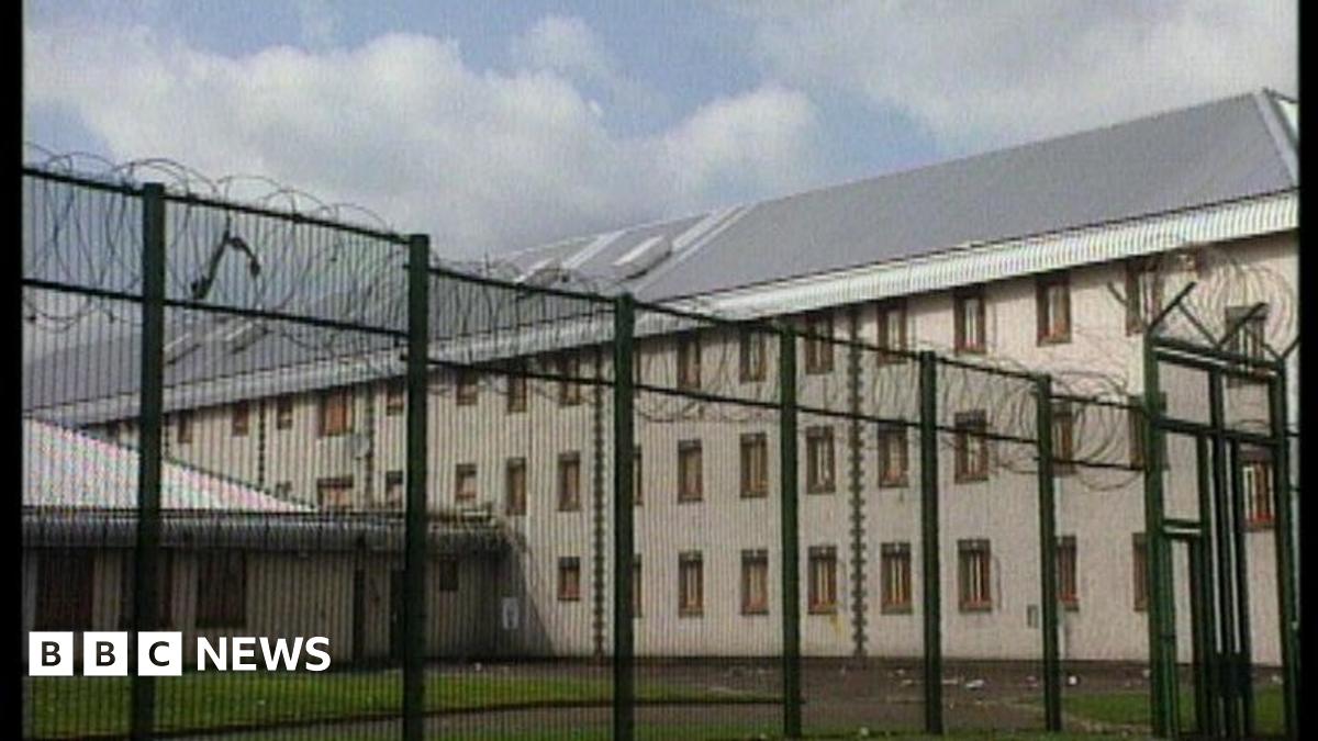 Prison mobile phone signal blocking technology to go live - BBC News