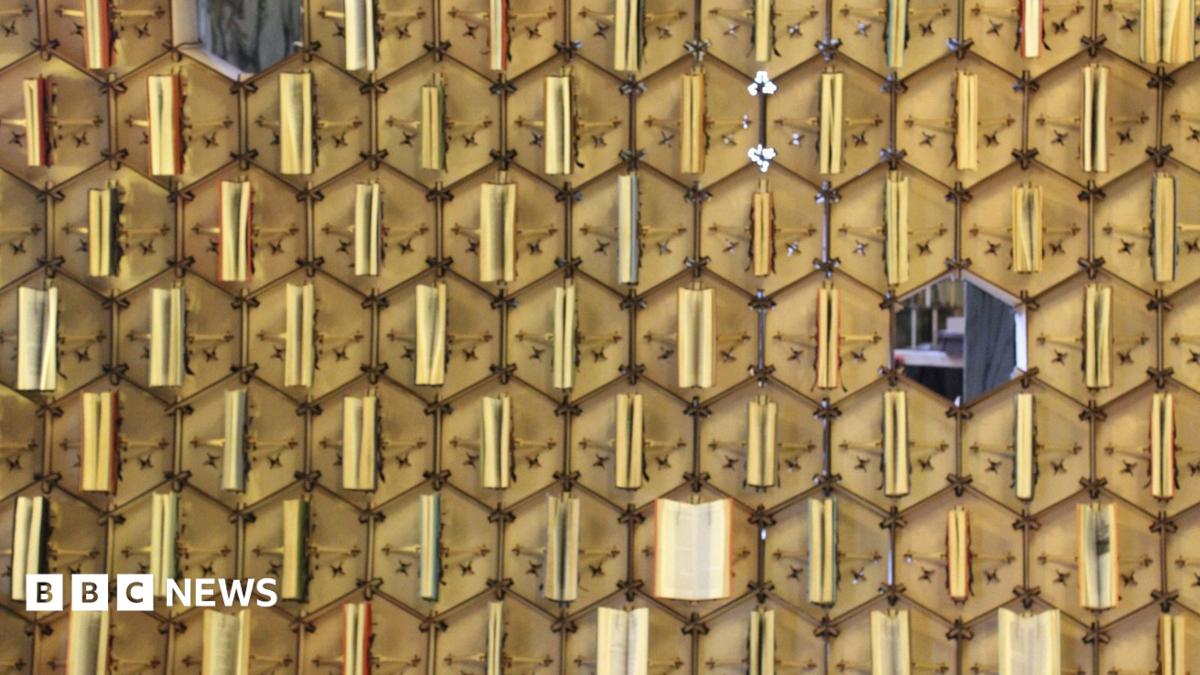Honeycomb book hive celebrates library's 400th anniversary - BBC News