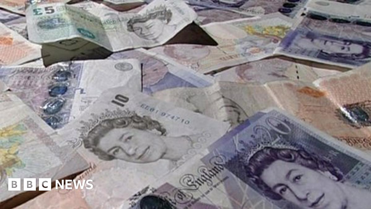 Welfare reforms cost Wales £930m, claims Welsh government - BBC News