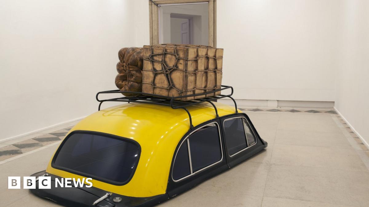 The stainless shine of Indian artist Subodh Gupta's art - BBC News