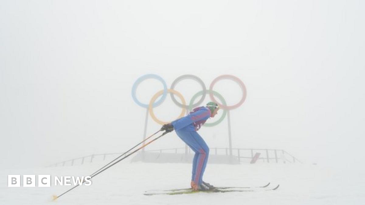Day in pictures: 17 February 2014 - BBC News