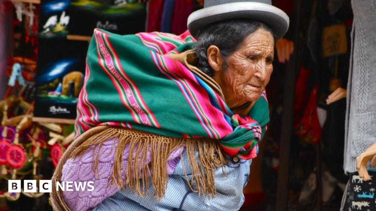 The rise of the 'cholitas' - BBC News