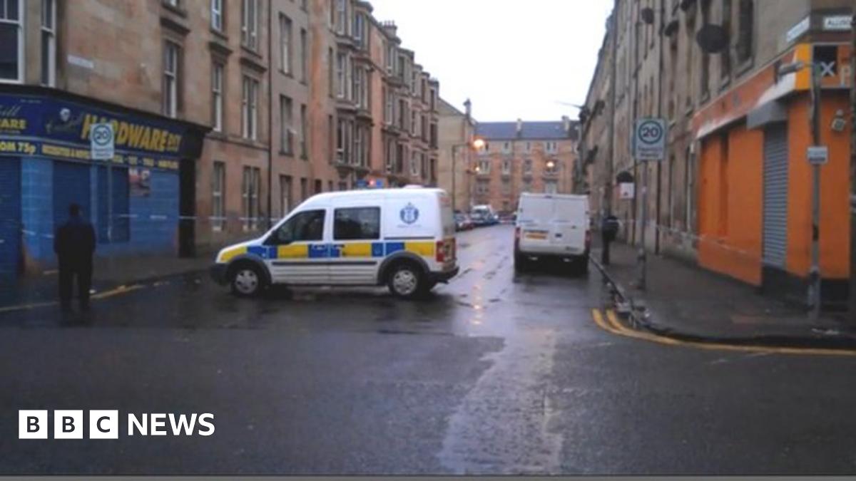 Two men stabbed in murder bid in Govanhill area Glasgow - BBC News