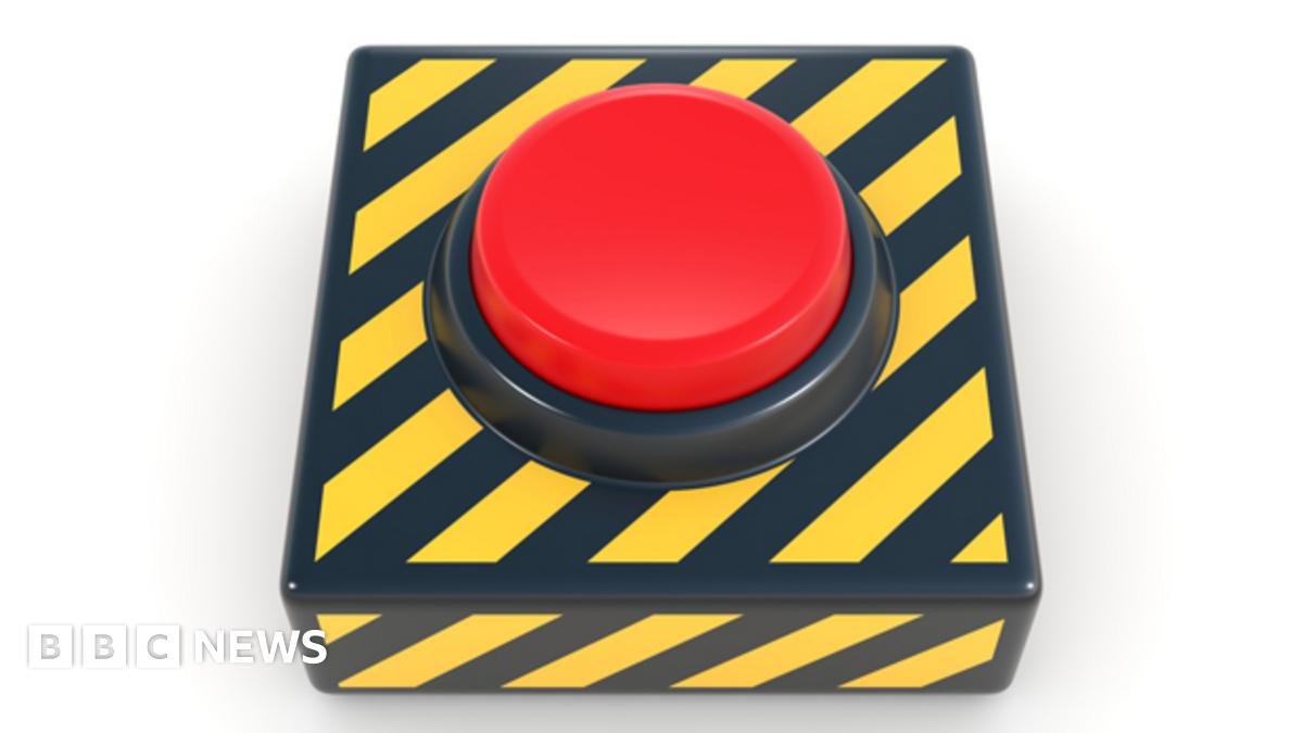 Trigger warnings: What do they do? - BBC News