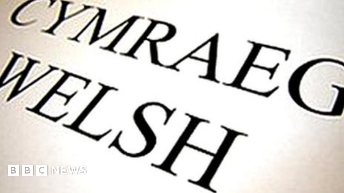 Welsh Language Commissioner offers staff exit scheme - BBC News
