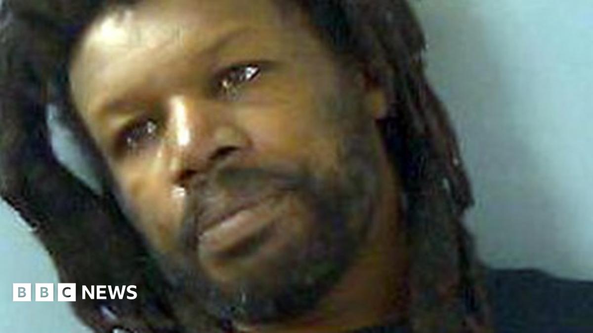John Bass convicted of manslaughter of Mark Austin in Aylesbury - BBC News