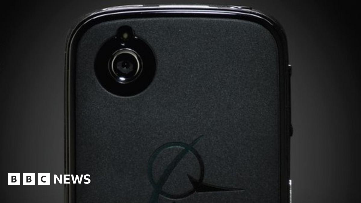 Boeing makes 'self-destruct' top secret smartphone - BBC News