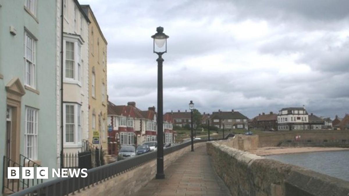 Hartlepool flood defence plan backed by councillors - BBC News