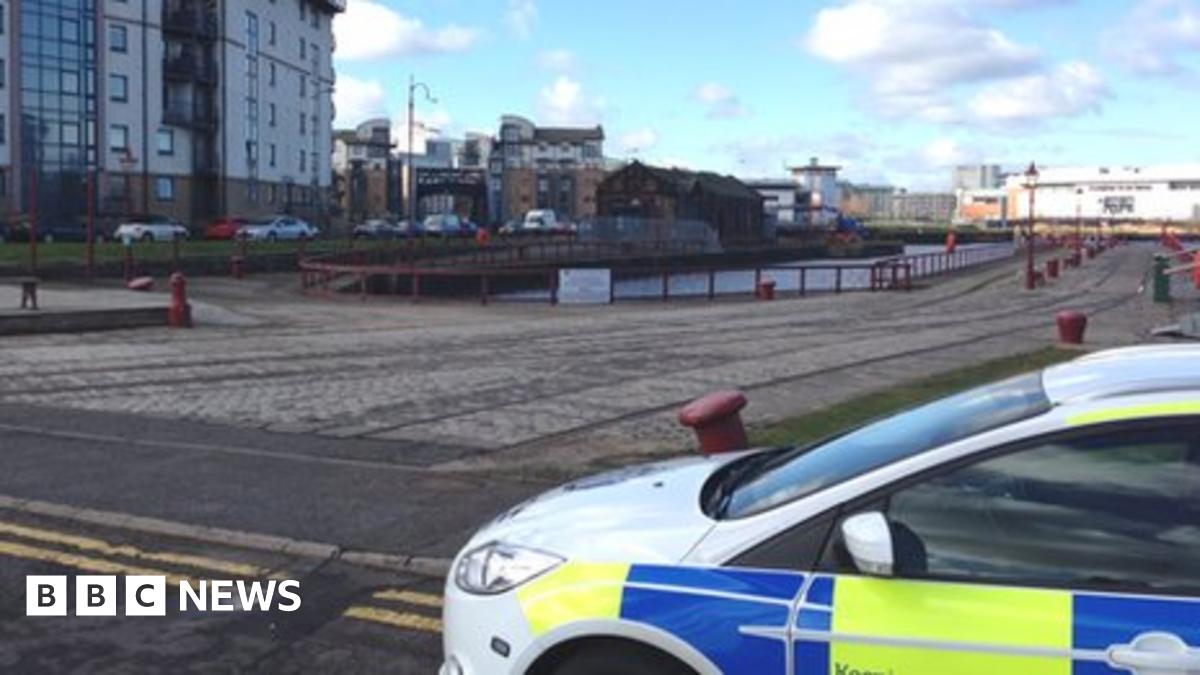 Man's body found at Leith Docks in Edinburgh - BBC News