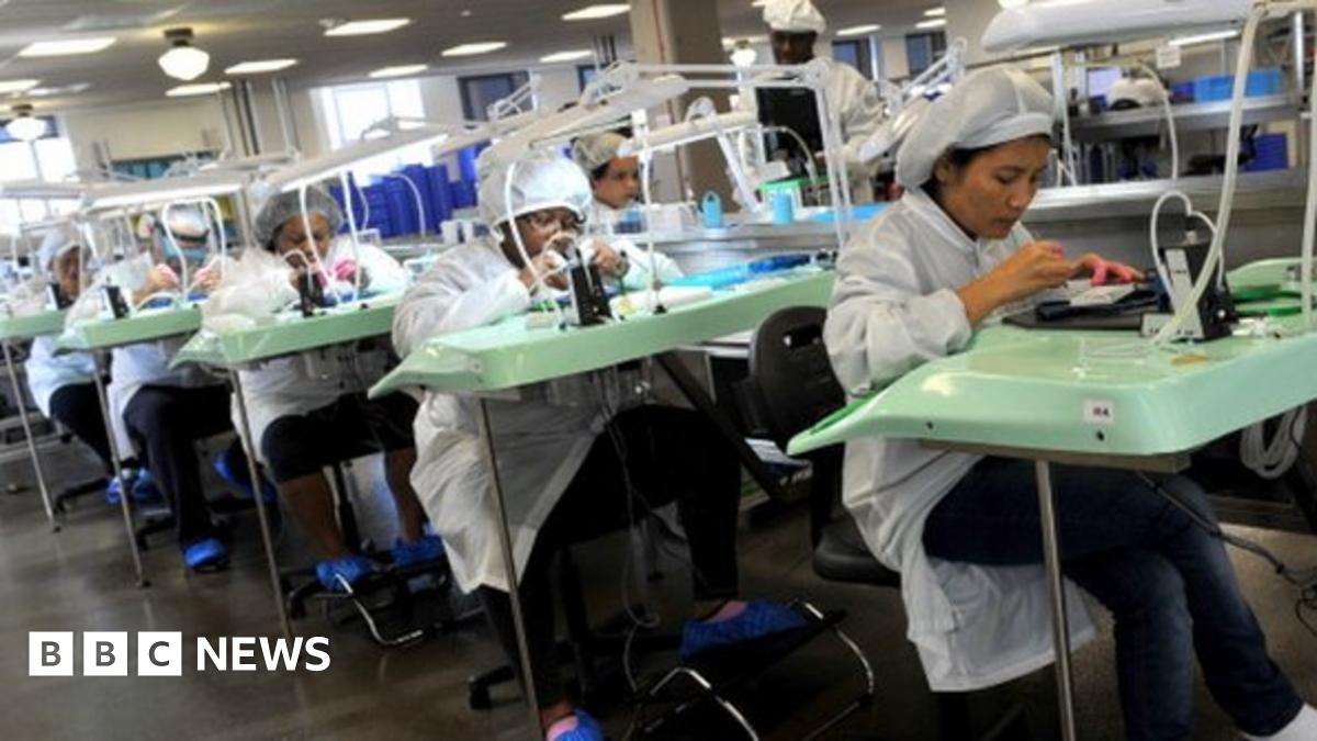 US manufacturing activity picks up - BBC News