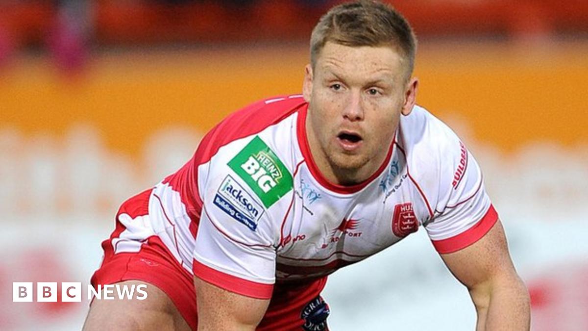 Hull KR centre Sean Gleeson 'may' lose eye after Wigan attack - BBC News