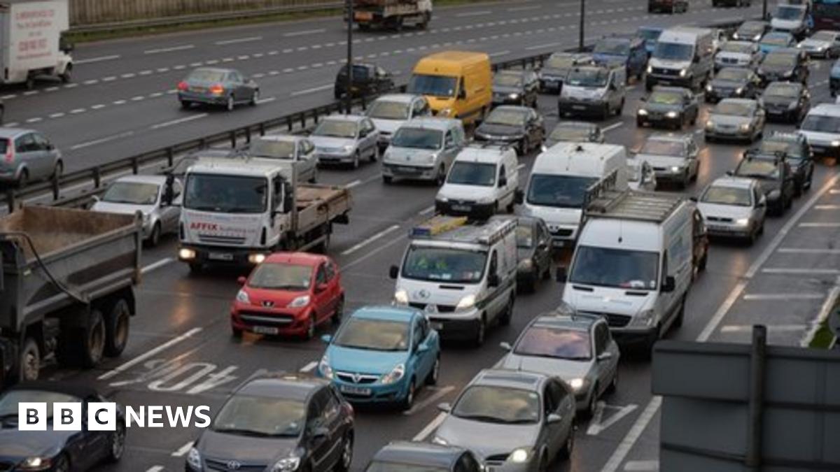 Traffic jams in London 'getting worse' - BBC News