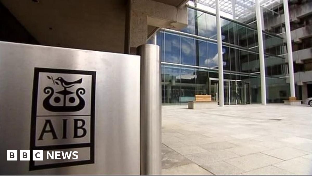AIB reports reduced loss of 1.7bn euros for 2013 - BBC News