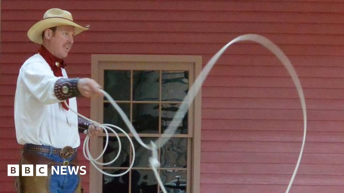 Cowboy 'trick rope physics' revealed - BBC News