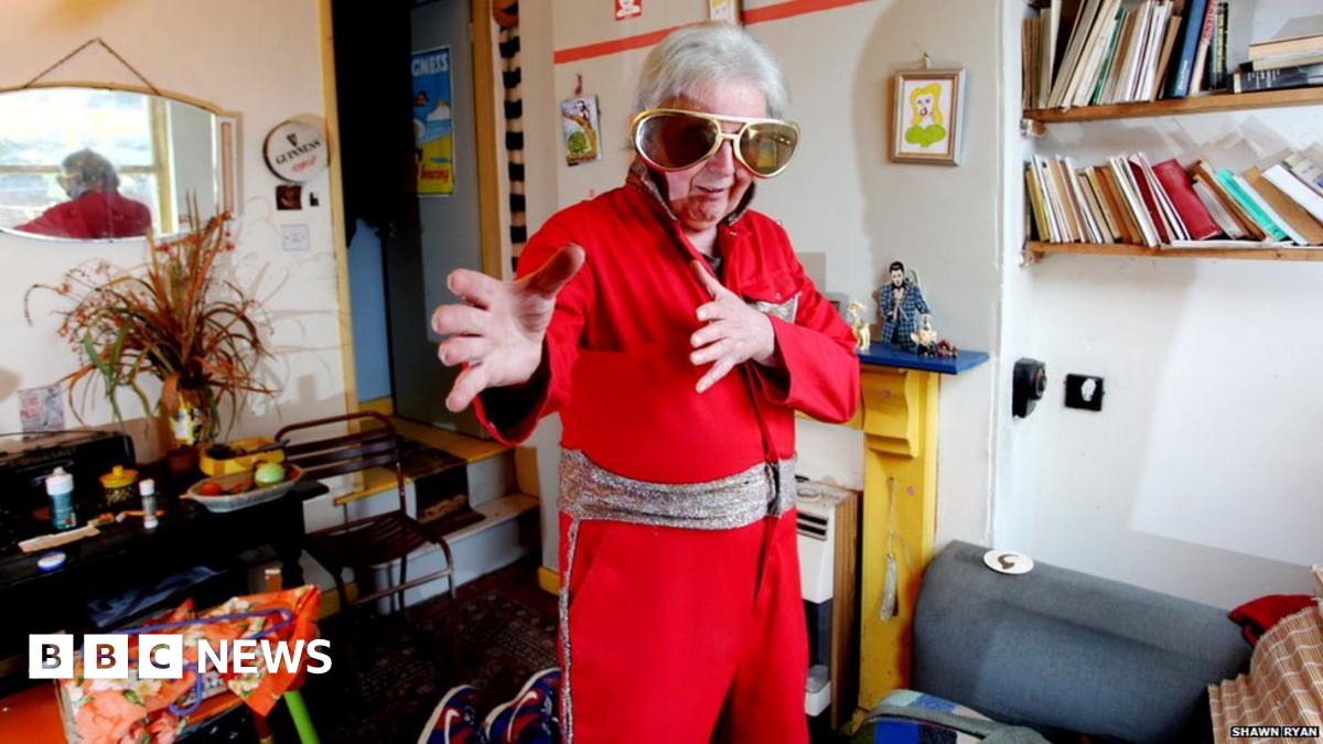 Bus Pass Elvis Party beats Lib Dems in election - BBC News