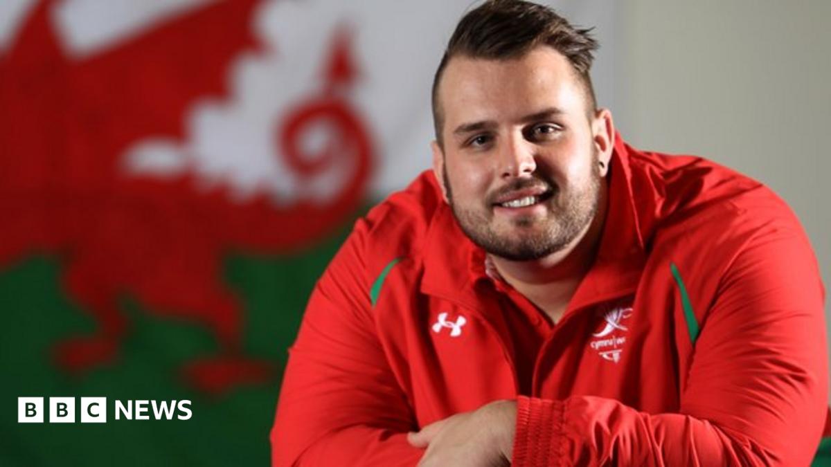 Queen's Baton Relay bearers unveiled for Wales - BBC News