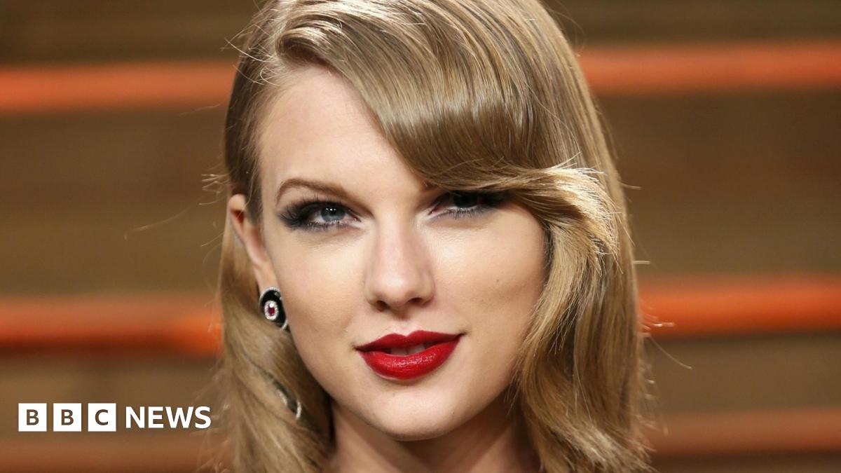 Taylor Swift reclaims 'top earner' crown - BBC News