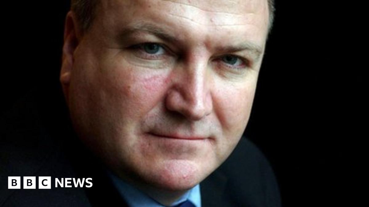 Bob Crow: A life in pictures - BBC News