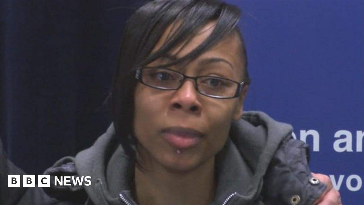 Nicholas Robinson stabbing: Fiancee in plea to find killer - BBC News