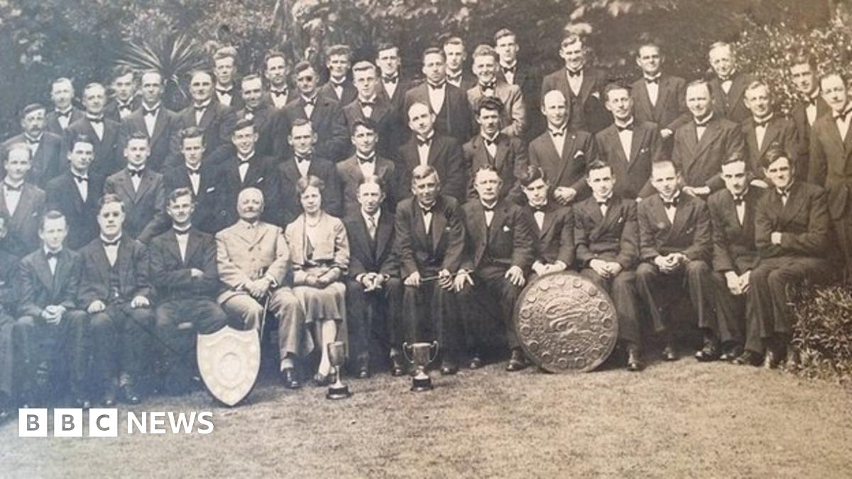 Newlyn quarry death choir ends after more than 90 years - BBC News
