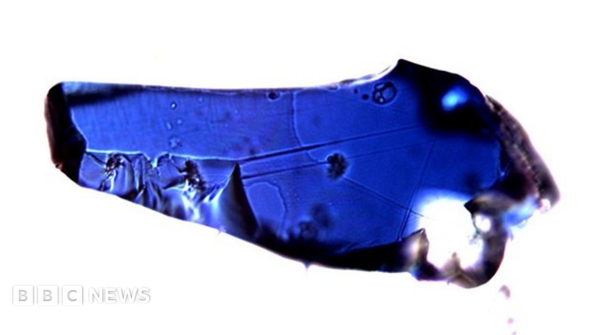 Mineral hints at bright blue rocks deep in the Earth - BBC News