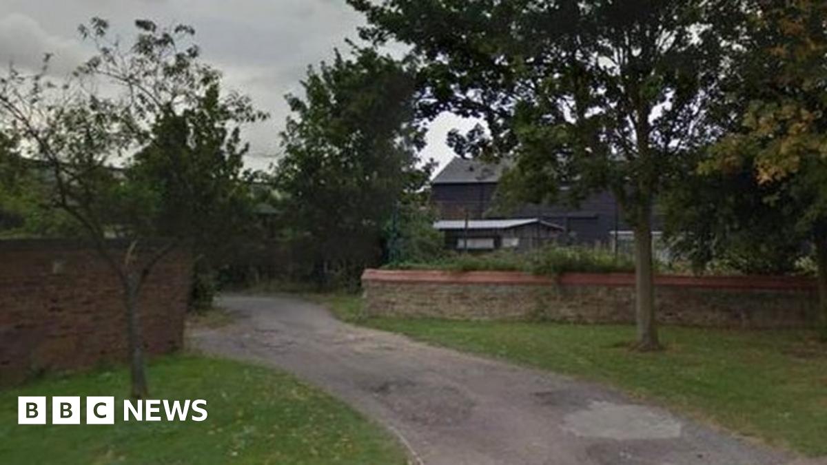 Milton Keynes' 'landmark' museum plan gets under way - BBC News