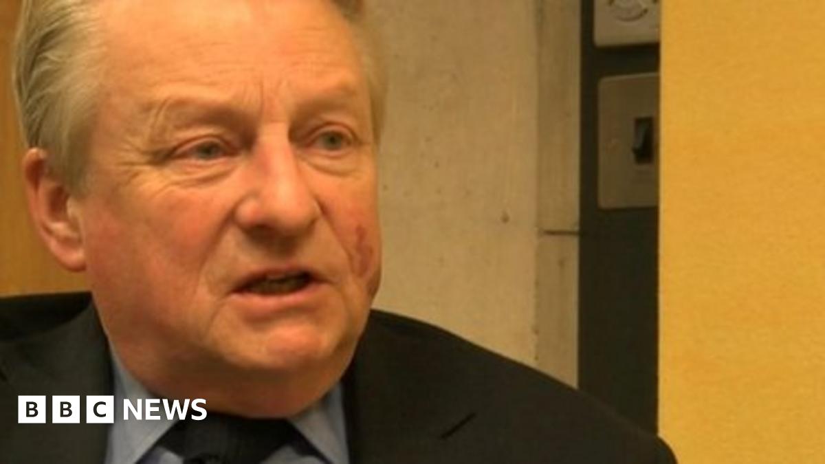 Dafydd Elis-Thomas sacking 'entirely appropriate' - BBC News