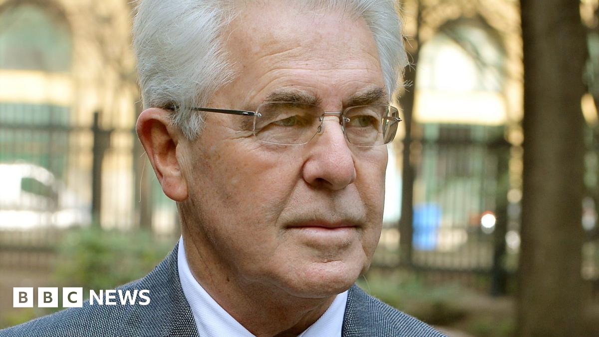 Clifford 'exposed himself to model in his office' - BBC News