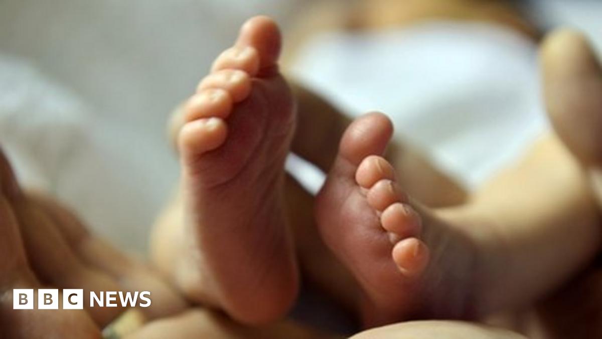 China baby hatch suspended after hundreds abandoned - BBC News
