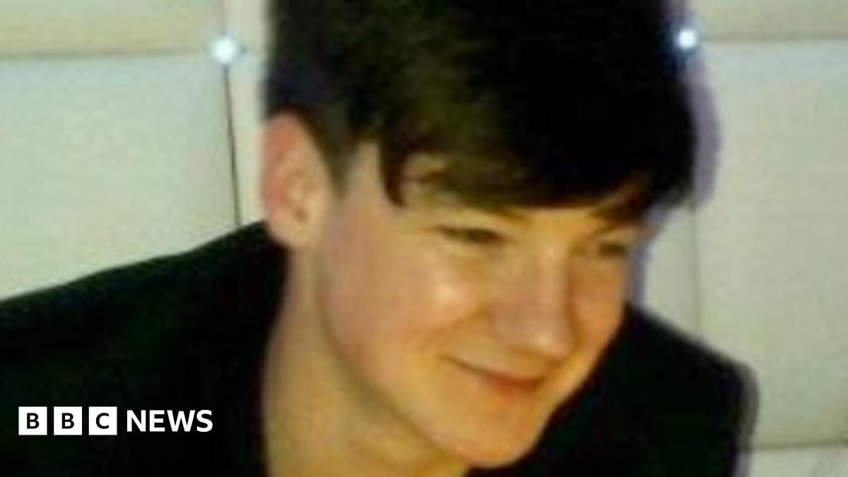 Ben Cowburn death: 'Care shortcomings' before suicide - BBC News