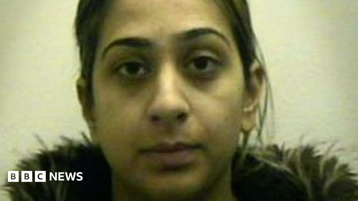 British woman gets life in Pakistan for drugs smuggling - BBC News