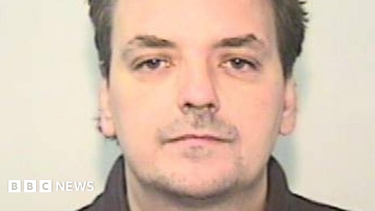 Iain Merrick: Post office grudge letter bomber jailed - BBC News