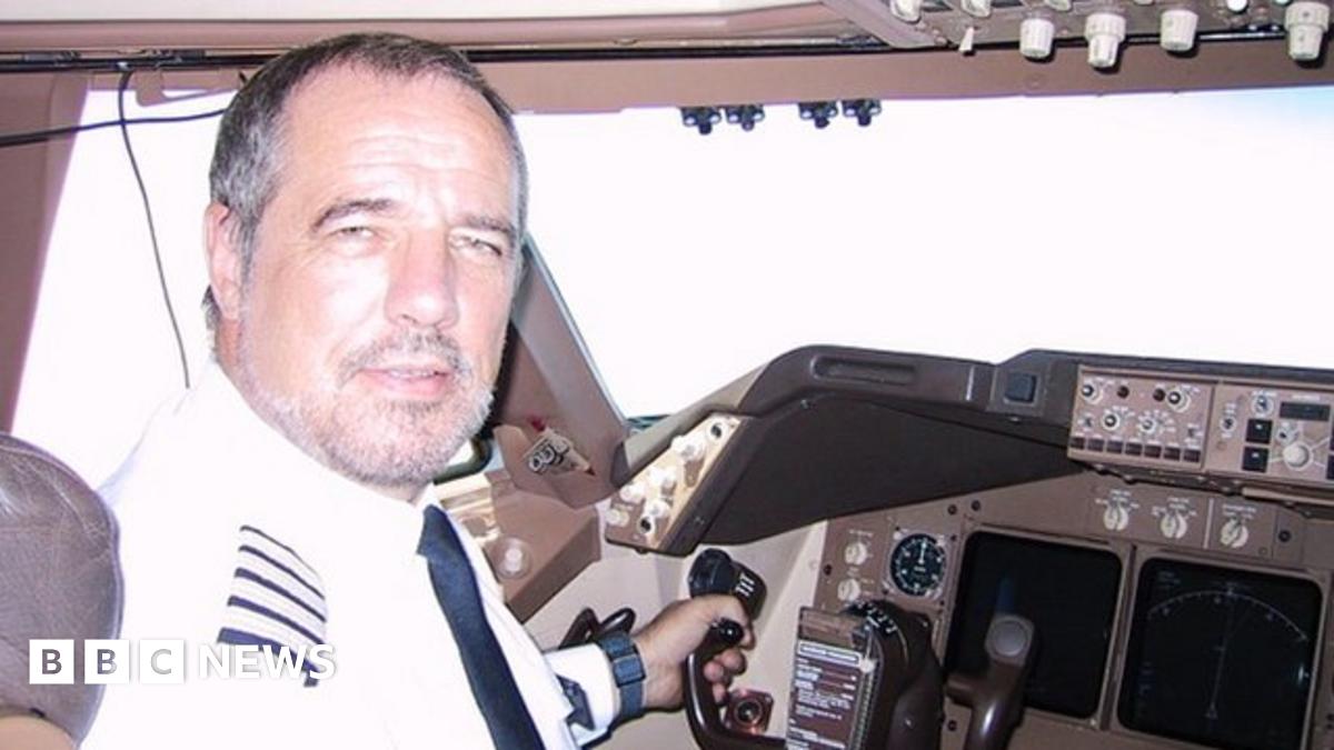 Northern Irish pilot recalls attempted hijacking - BBC News
