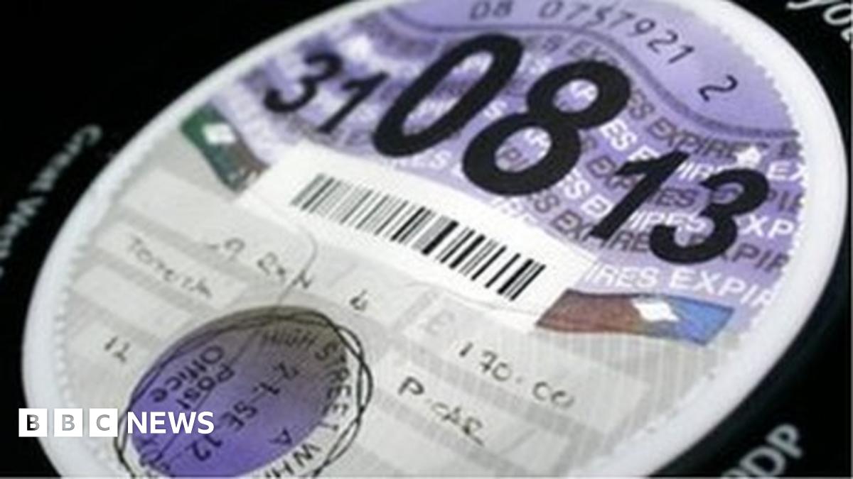 Nelson McCausland identifies 100 jobs for Coleraine DVA staff - BBC News