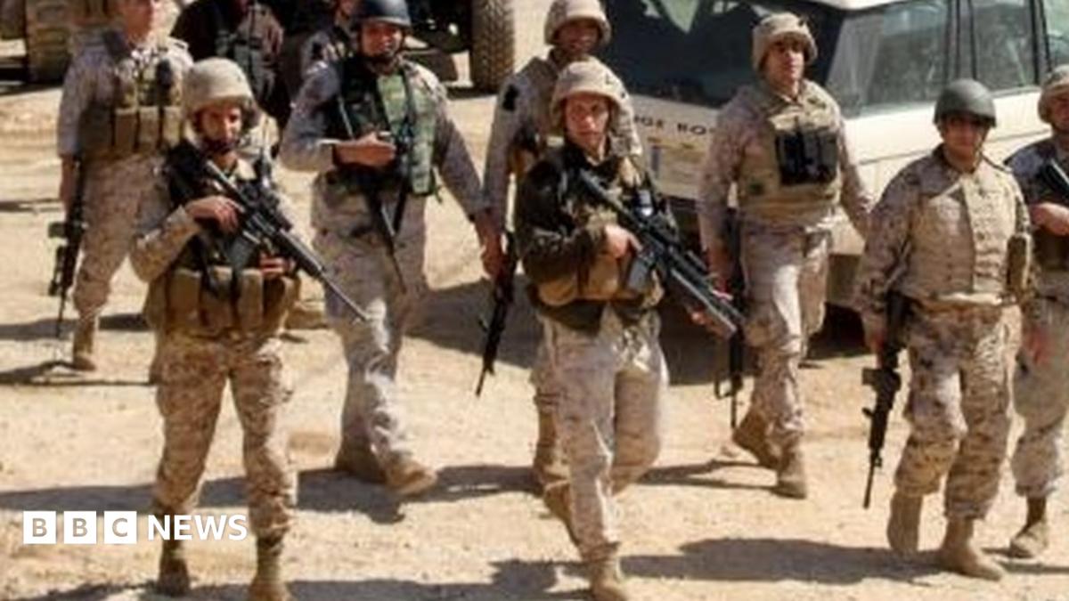 Lebanon clashes: Violence in Beirut among Syria rivals - BBC News