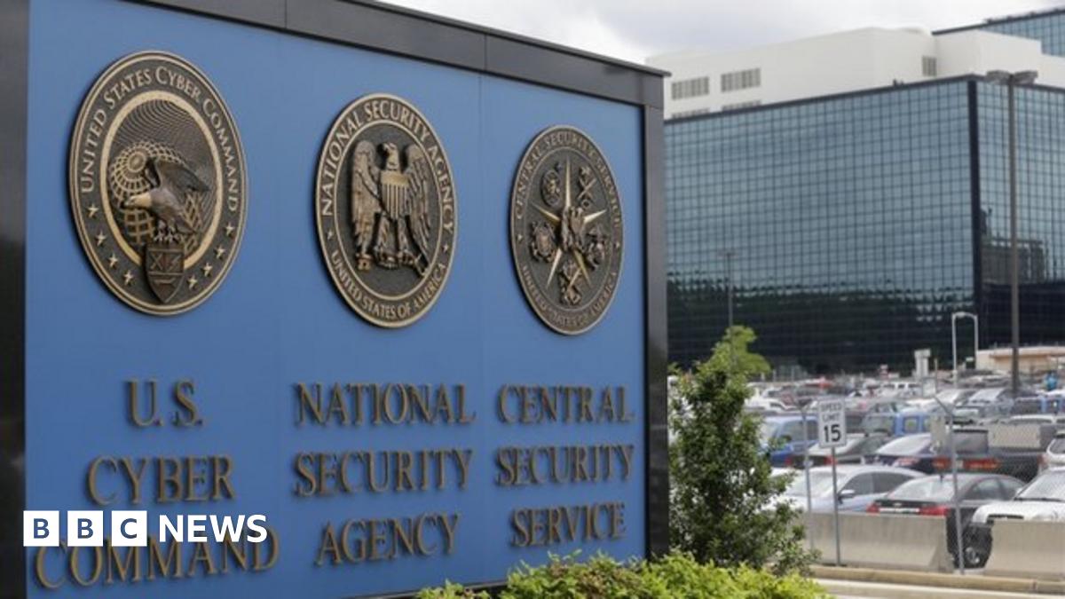 Obama 'considering end of NSA phone data collection' - BBC News