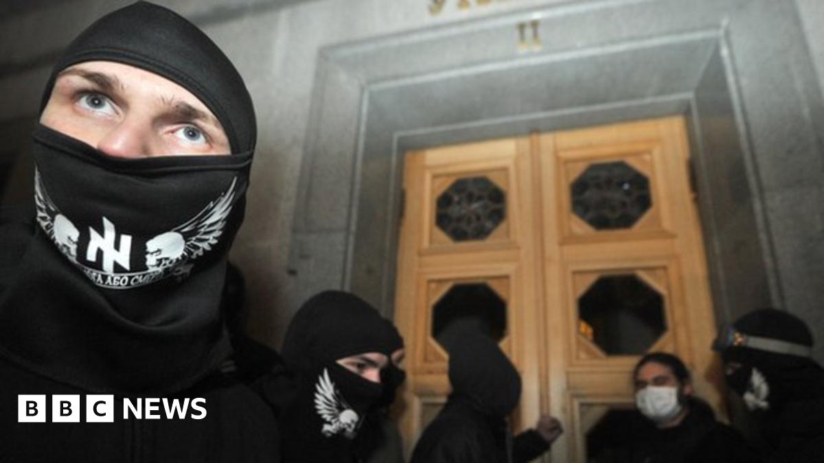 Ukraine leader Turchynov warns of far-right threat - BBC News