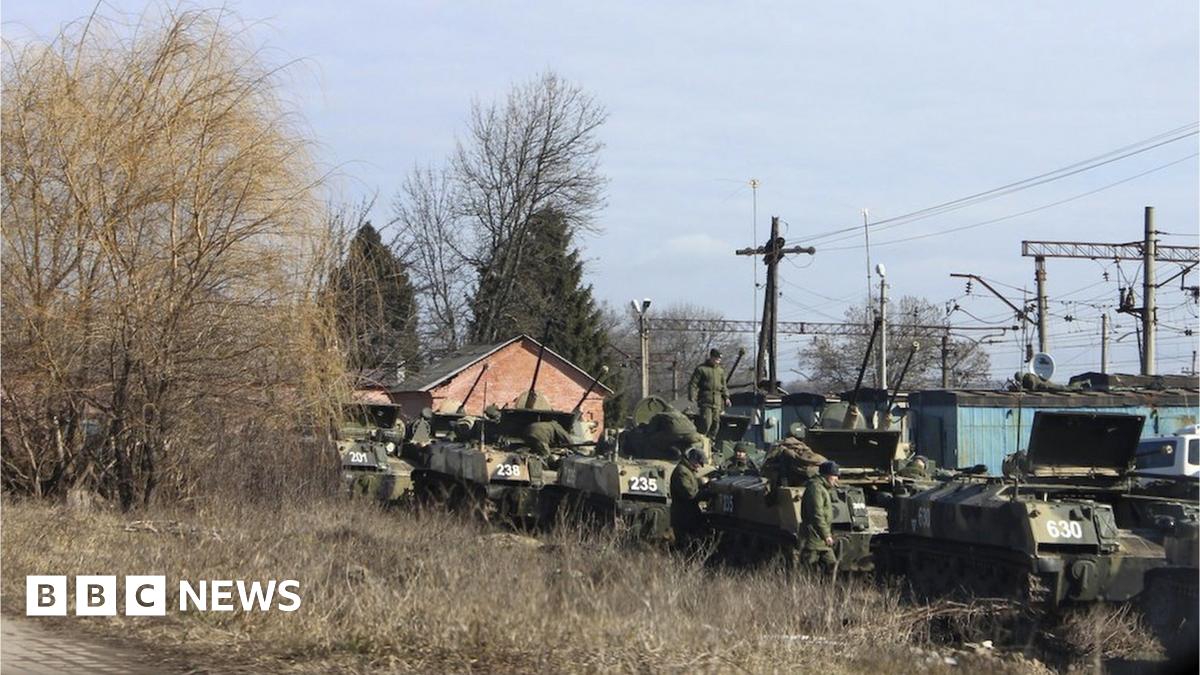 Obama: Russia must pull back troops from Ukraine border - BBC News