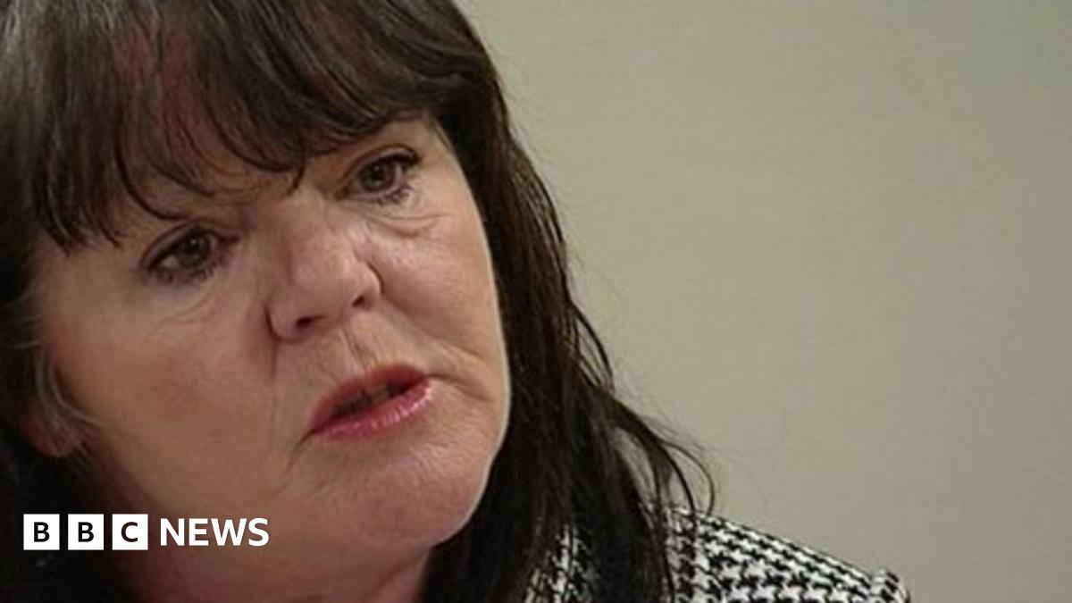 Kate Hollern replaces Jack Straw as Labour Blackburn candidate - BBC News