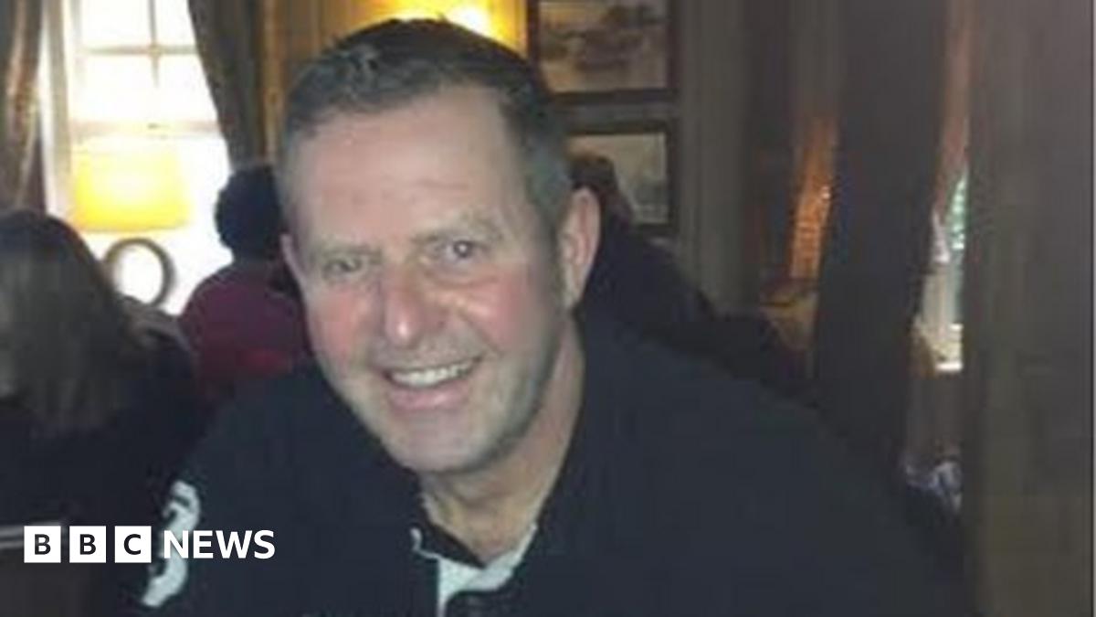 Families pay tribute to men killed in Cumbria crashes - BBC News