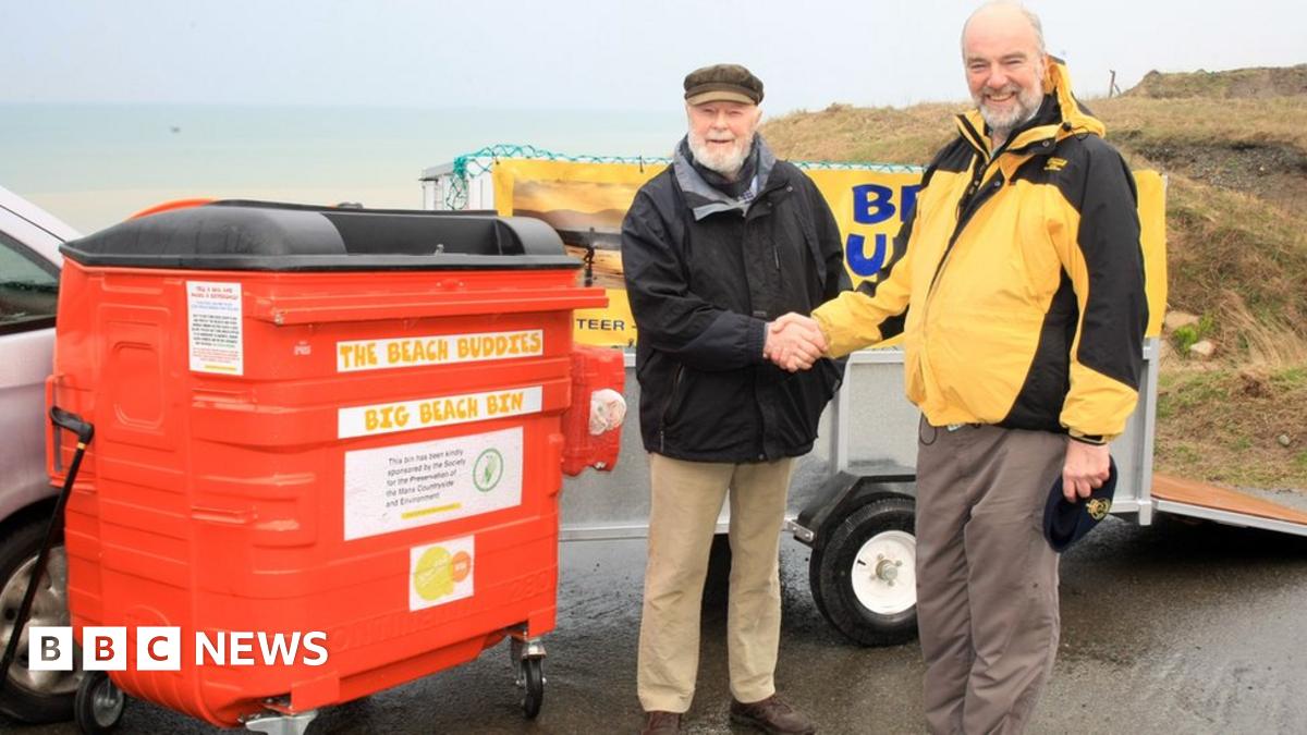 Manx beach bins 'to turn the tide' on litter pollution - BBC News