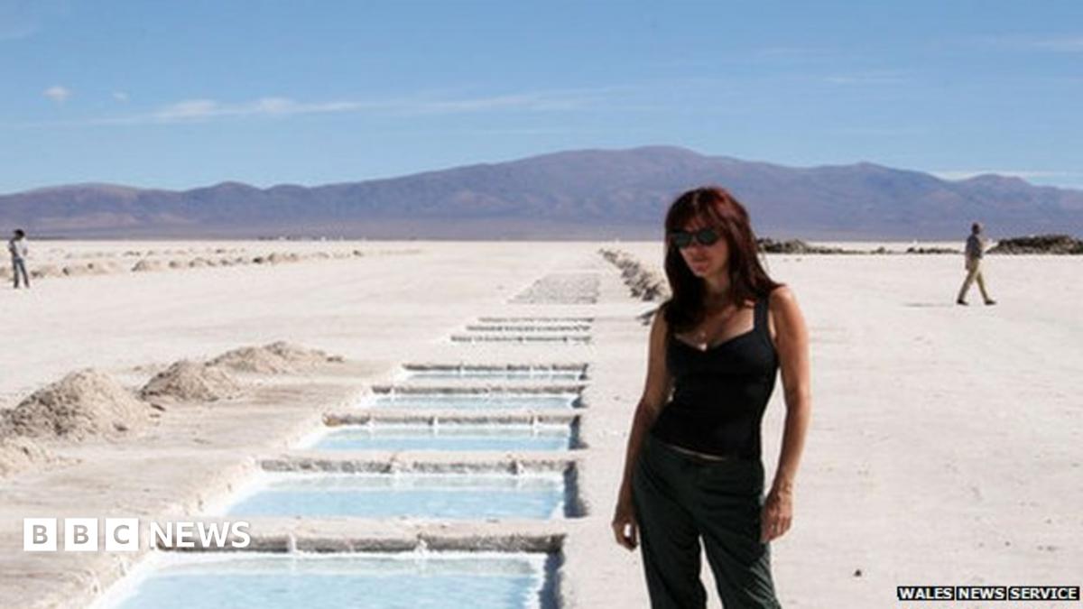 Agoraphobic Tracy Johnson travelled world, court hears - BBC News